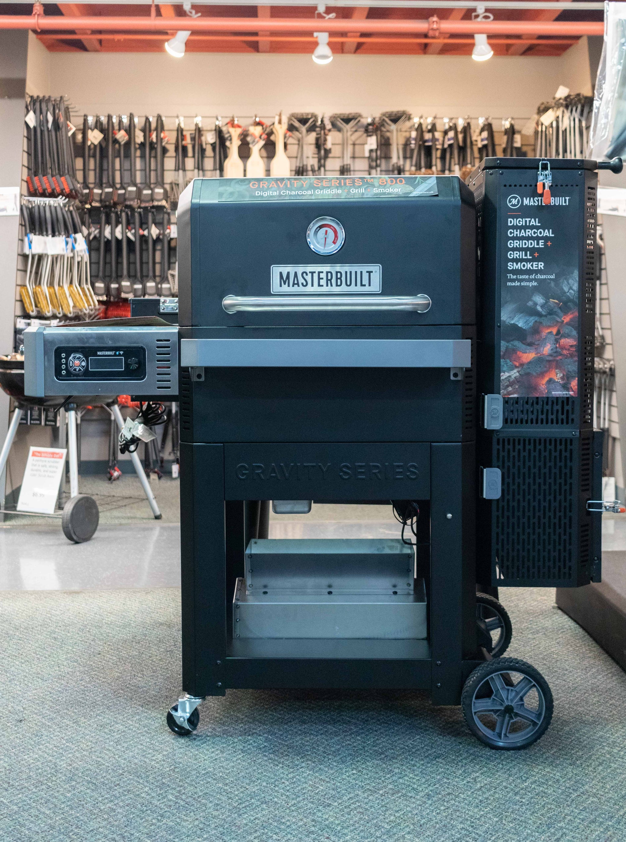 Masterbuilt Gravity Series 800 Digital Charcoal Grill & Smoker ...